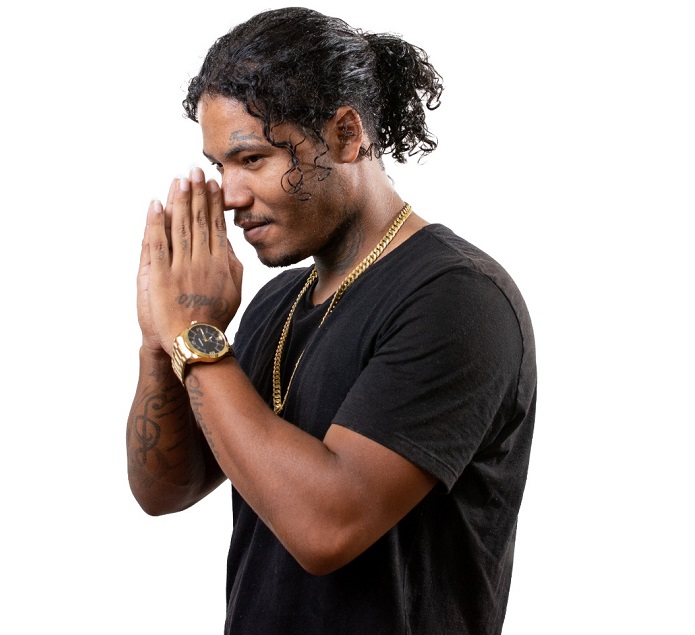 MIKE DANGER: Rapper fala de mudança de vida através de som que mistura ...