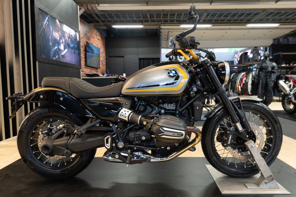 LANÇAMENTO: BMW confirma valores e versões da R 12 no Brasil:; veja ...