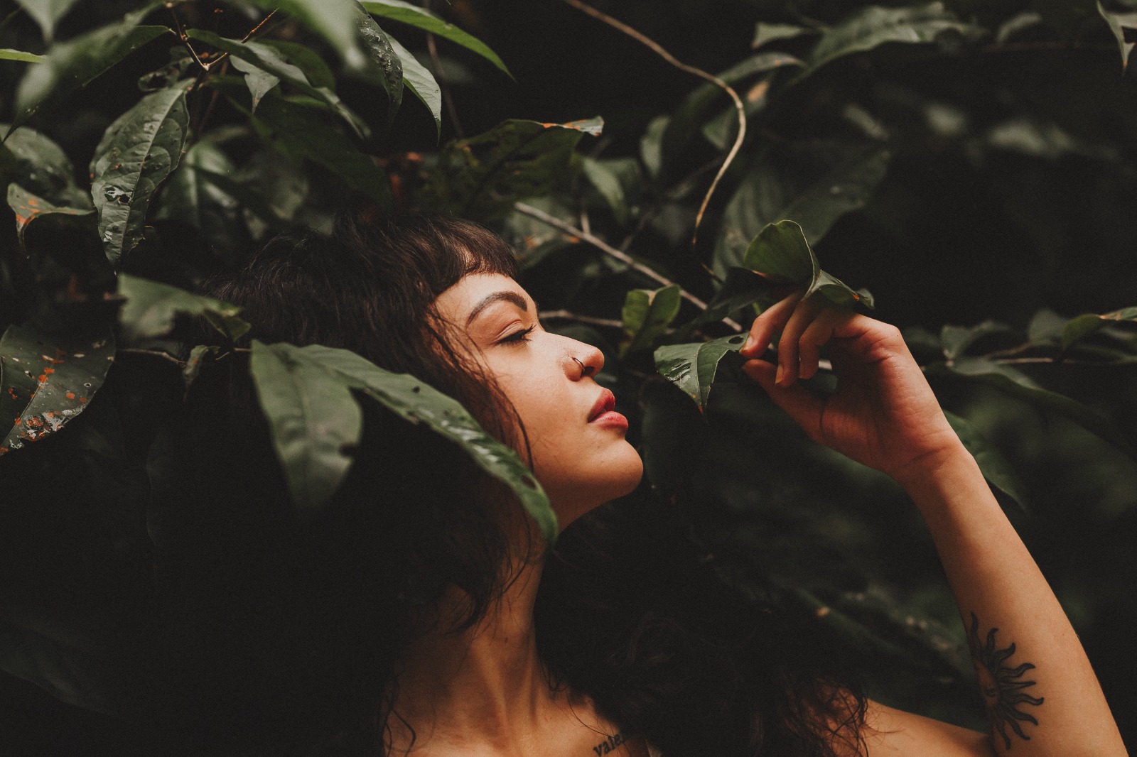 MÚSICA-MANIFESTO: Cantora Gabriê lança 'Da Beira' como denúncia aos ...