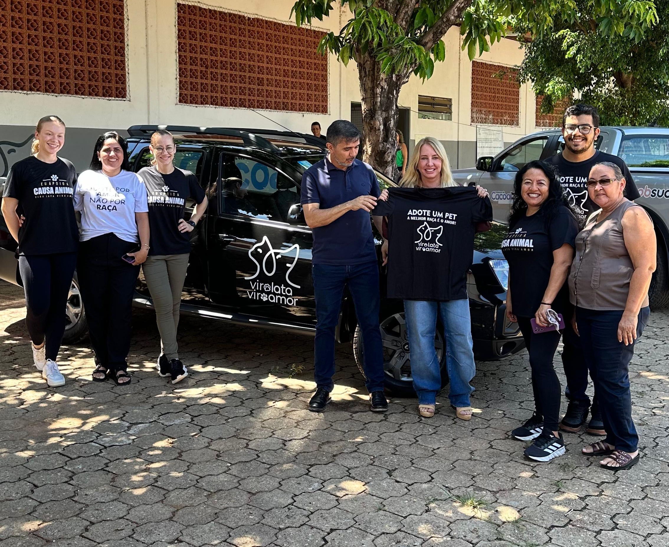 EM CACOAL: Ieda Chaves entrega veículo a associação de proteção animal ...