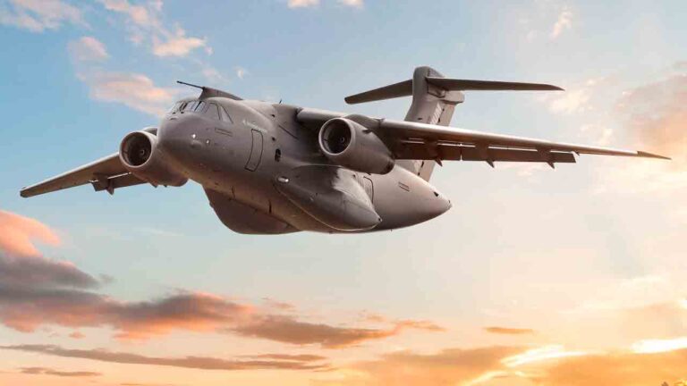 KC-390 E E190-E2: Embraer apresenta novidades da aviação brasileira ...