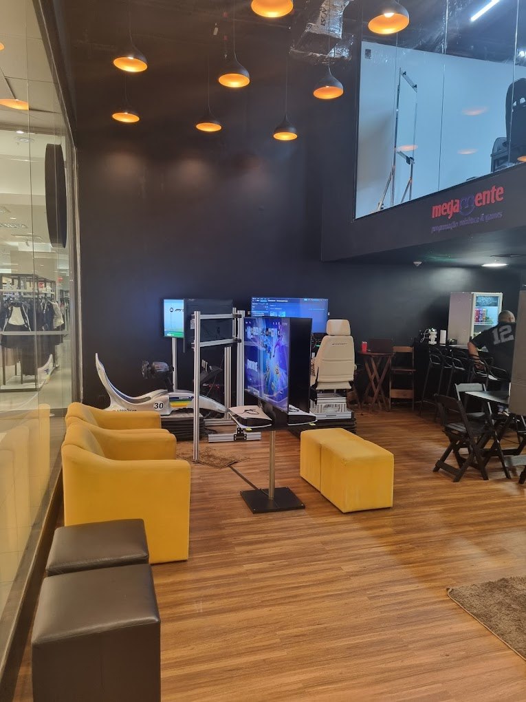 SPACE GAMER: Conheça o espaço que é referência em simuladores de jogos ...